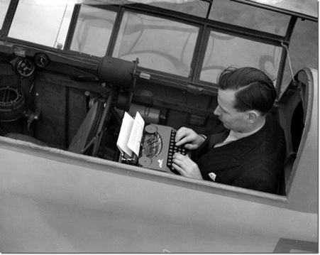 Flying Typewriters – Charlie Foxtrot Vintage